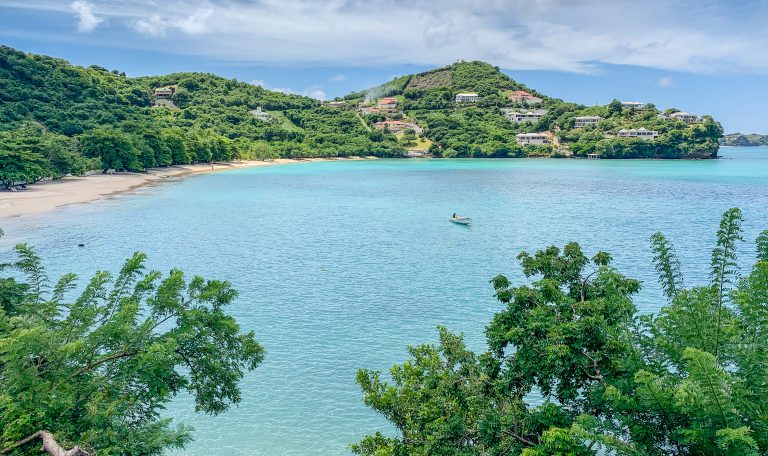 Top 10 des plages pour nager dans l’eau turquoise - Chéri fais tes valises