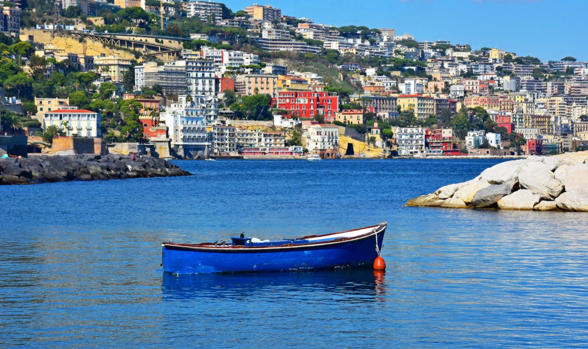Les 10 plus belles plages de Naples ou aux environs - Chéri fais tes ...