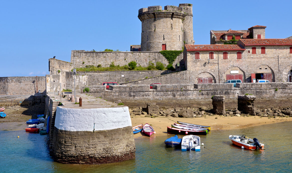 Top 10 des plus beaux villages du Pays Basque Français - Chéri fais tes ...