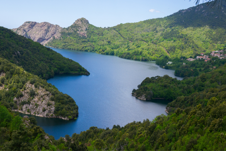 Le Lac de Tolla en Corse : Le Guide Complet - Chéri fais tes valises