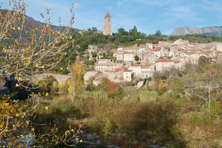 Top 11 des plus beaux villages autour de Montpellier - Chéri fais tes ...